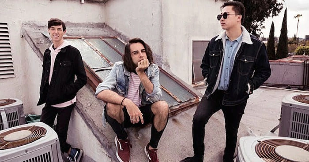 Listen to With Confidence's new song "Moving Boxes"
