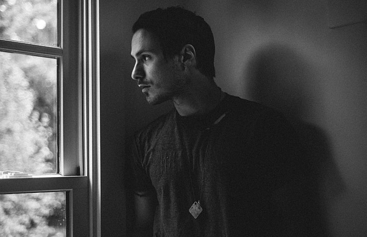 Ex-Paramore guitarist Josh Farro premieres new single "On A Wire ...