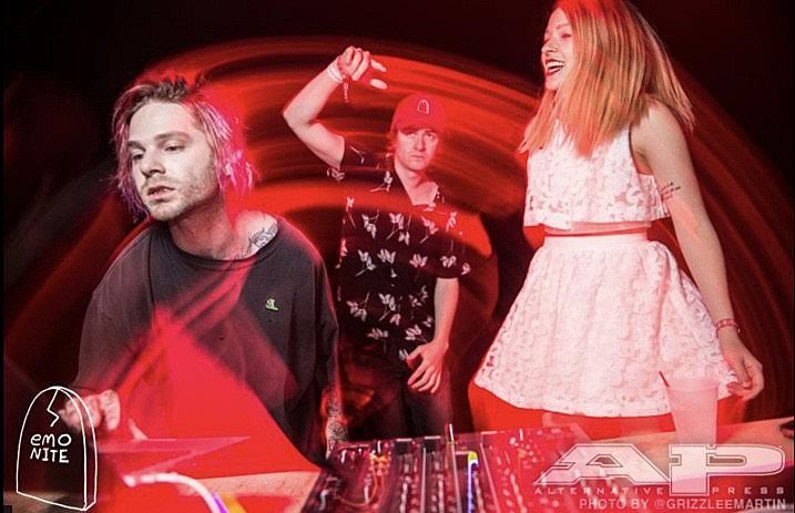 Emo Nite LA announces epic NYC takeover, featuring MGK, Geoff Rickly ...