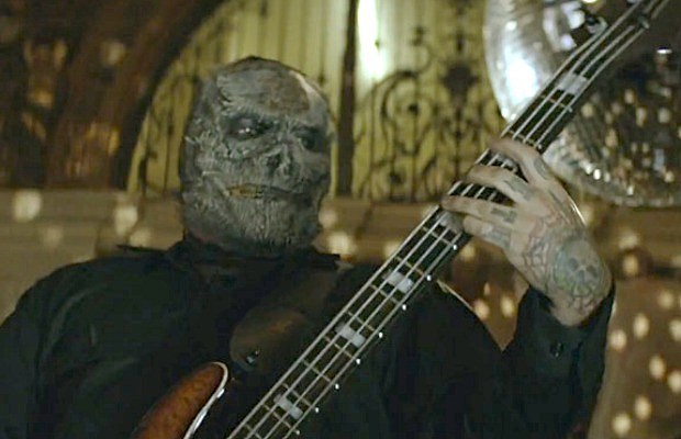 Slipknot bassist rushed to hospital mid-set