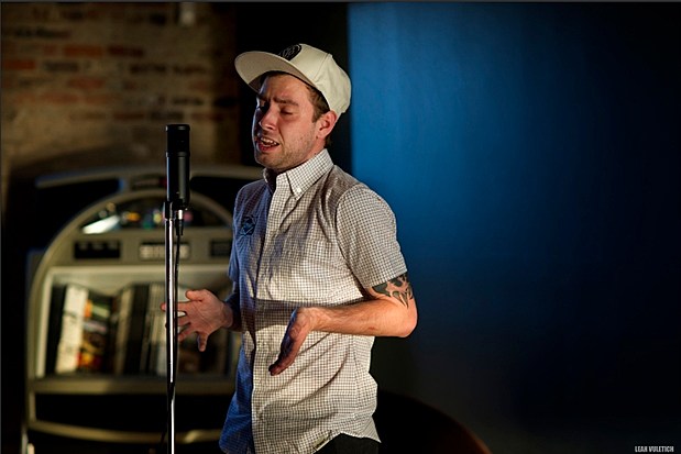 Tyler Carter appears on new Blackbear single