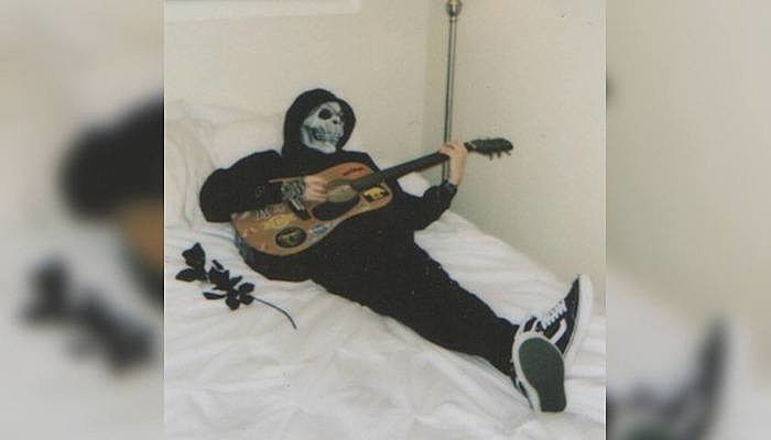 nothing,nowhere. cancel upcoming tour