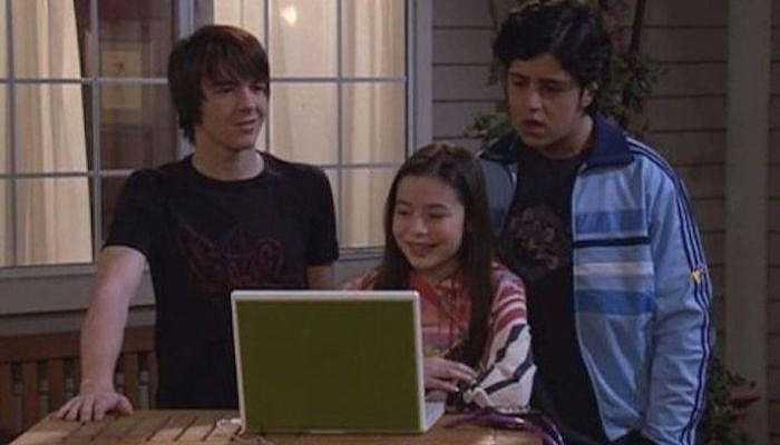 ‘Drake & Josh’ co-stars Miranda Cosgrove and Josh Peck reunite