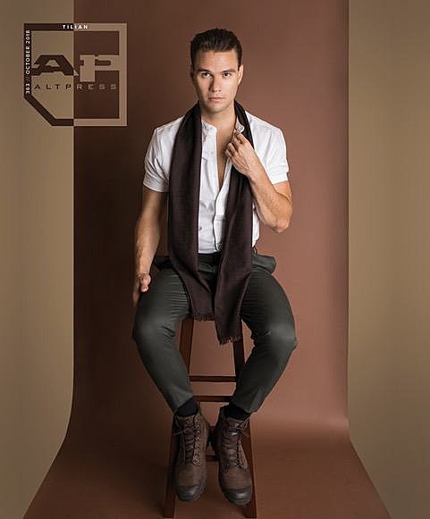 Tilian Pearson isn’t trying to step out of Dance Gavin Dance’s shadow