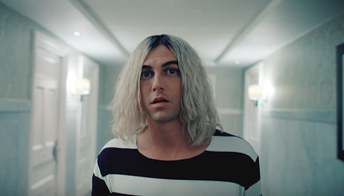 Do you know the lyrics to “Leave It All Behind” by Sleeping With Sirens?