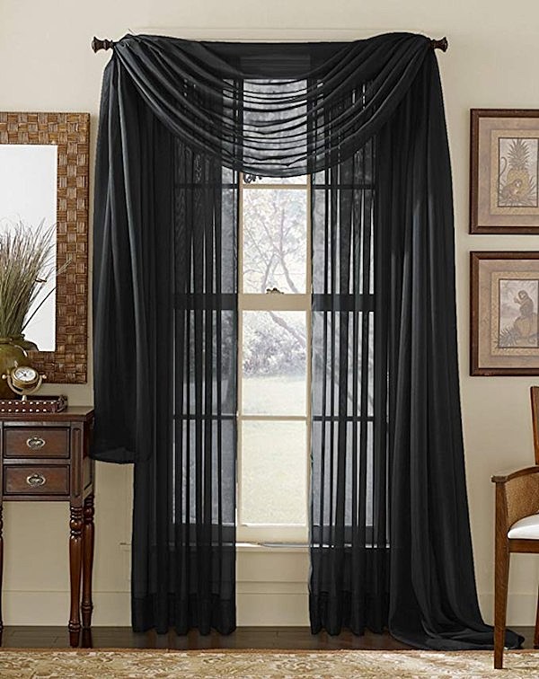 10 goth decor items to deck out your dorm room or apartment