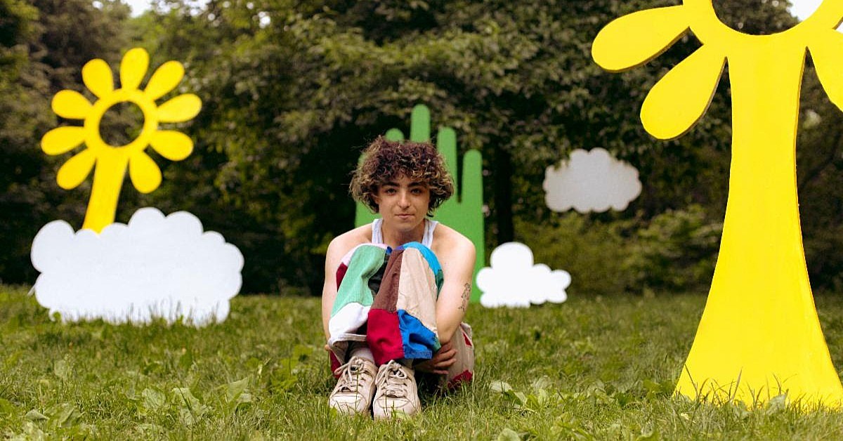 Listen to Claud's new single "Go Home!"