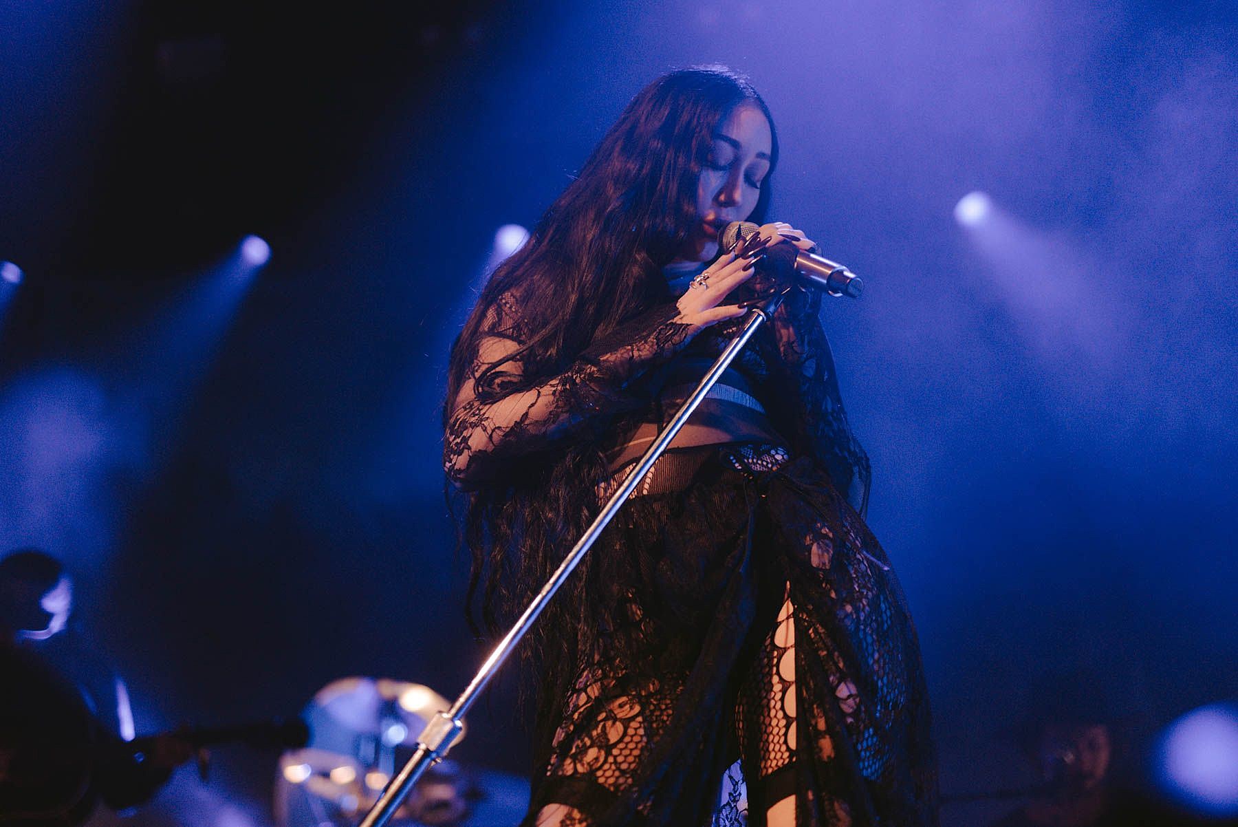 See Noah Cyrus’ spellbinding performance at Brooklyn Steel