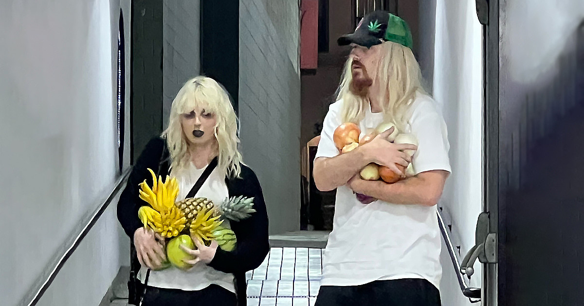 100 gecs announce massive tour in support of 10,000 gecs