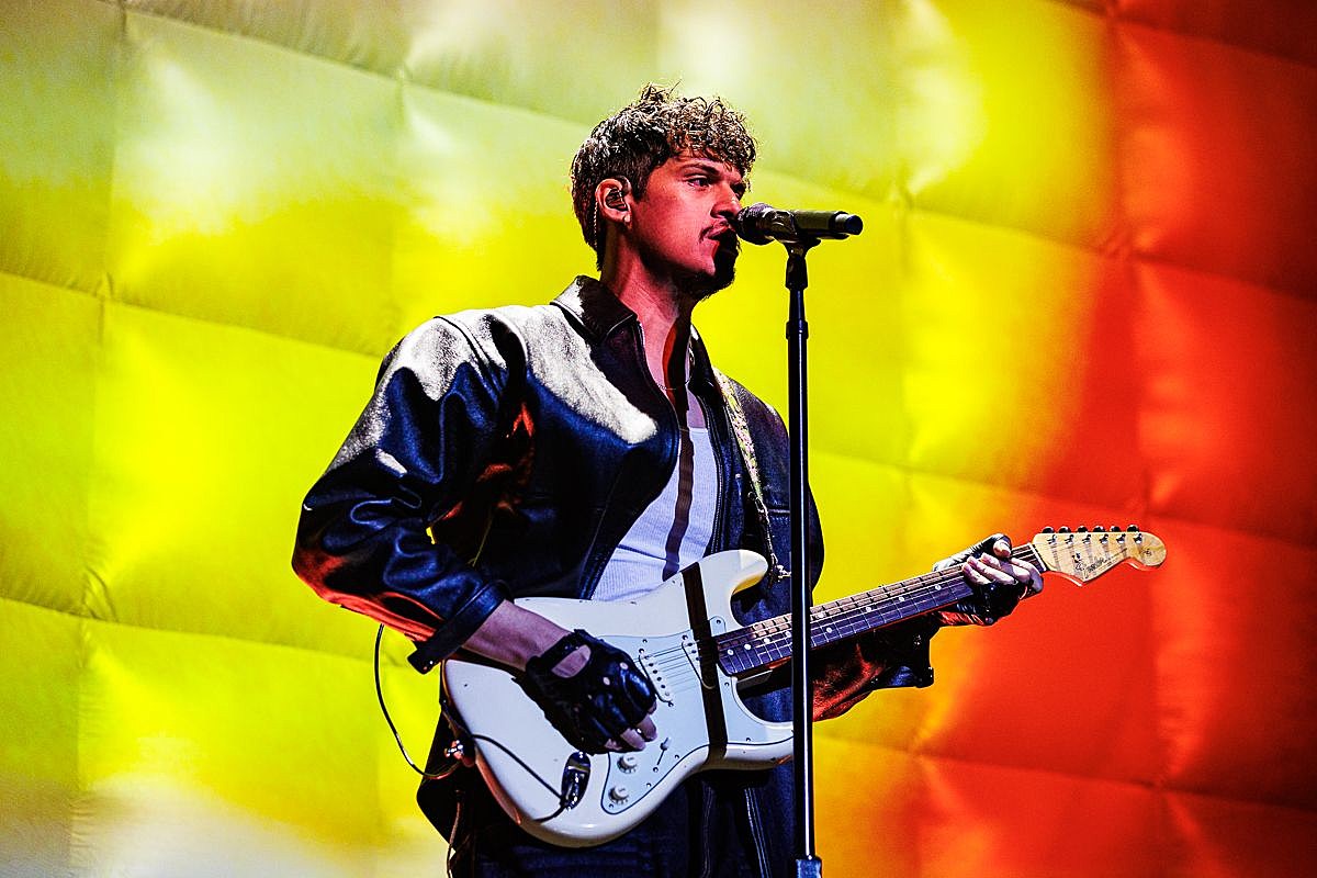 Photos: SZA, Omar Apollo rock Madison Square Garden on SOS tour