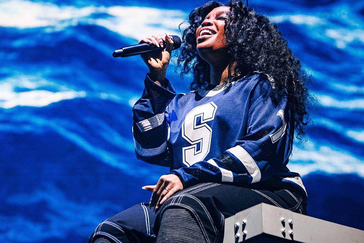 Photos: SZA, Omar Apollo rock Madison Square Garden on SOS tour
