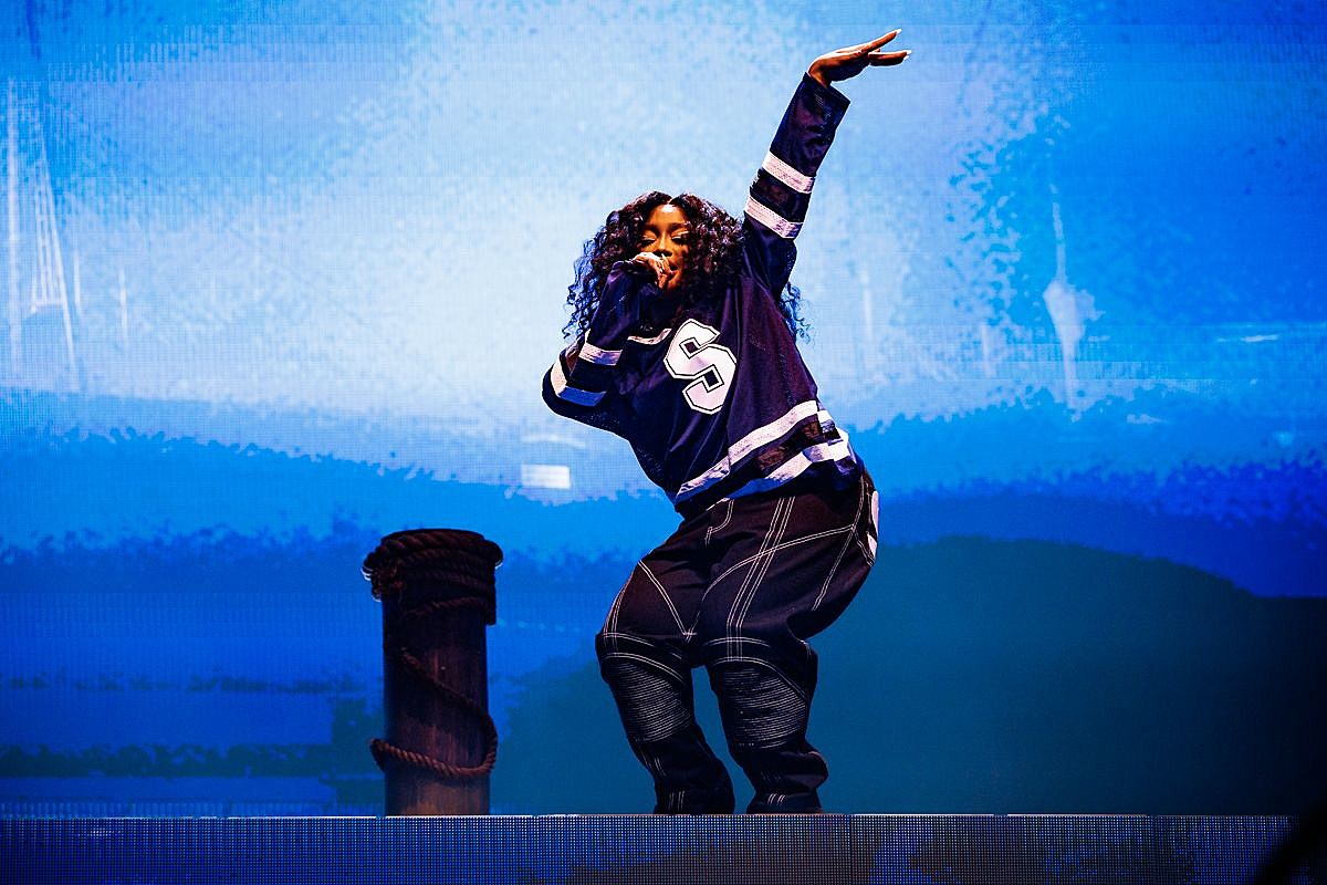 Photos: SZA, Omar Apollo rock Madison Square Garden on SOS tour