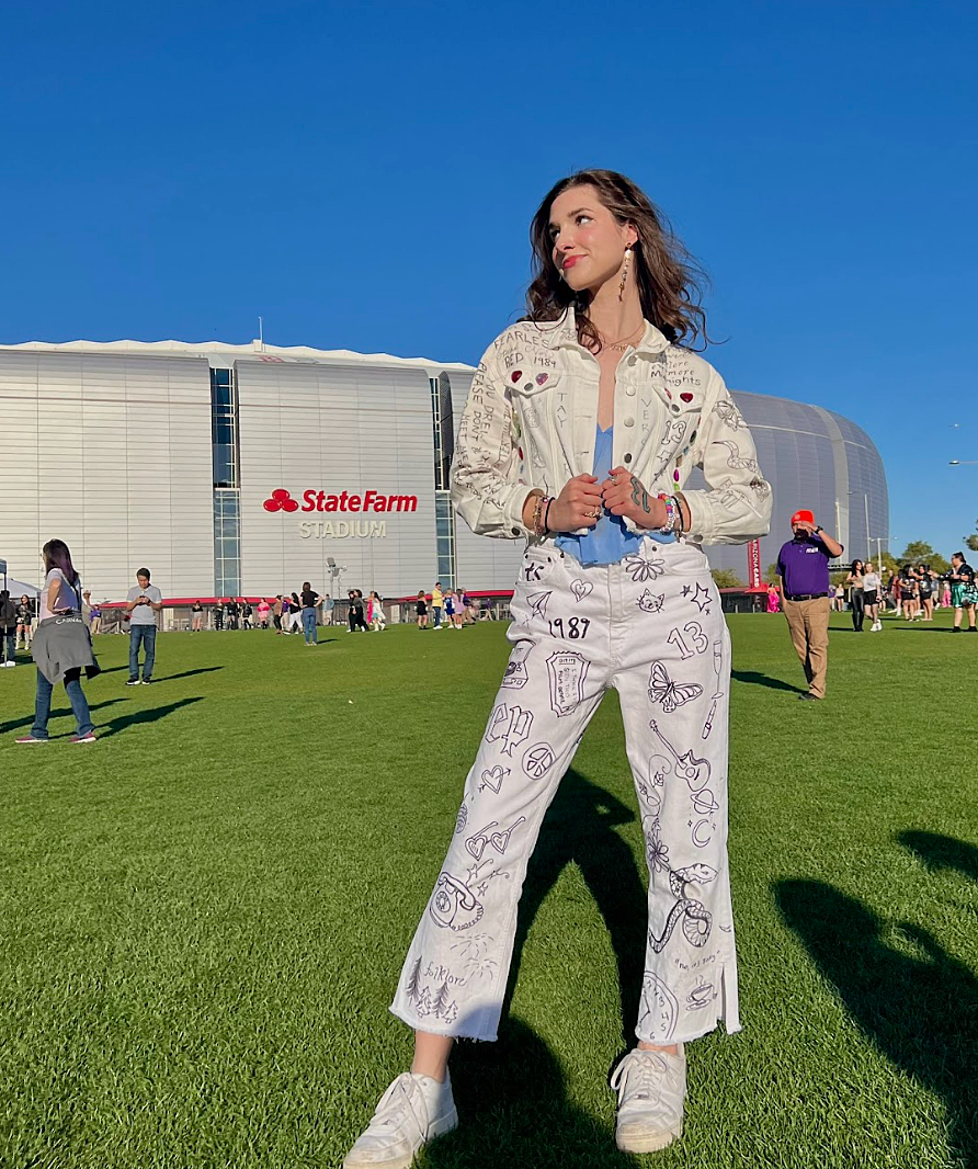 See Swifties recreate iconic Taylor Swift looks at the Eras Tour