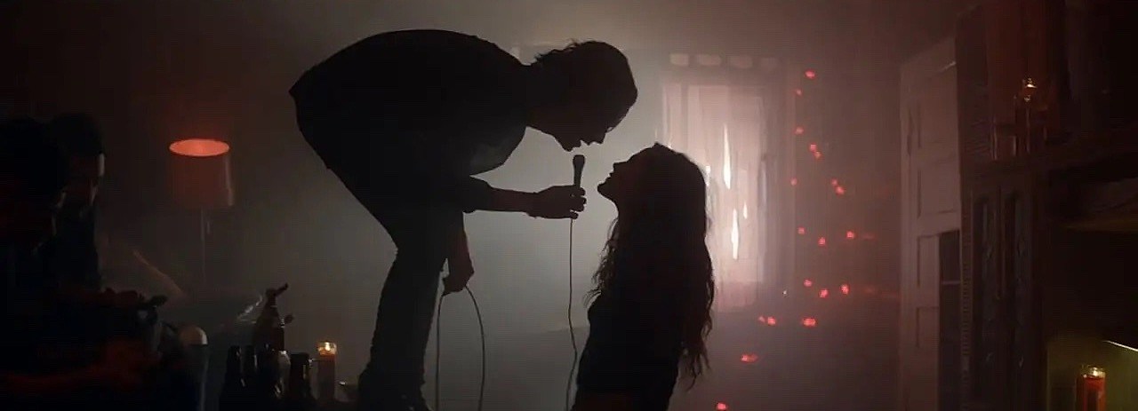 How the 1975 made their iconic, Tumblr-defining "Robbers" video