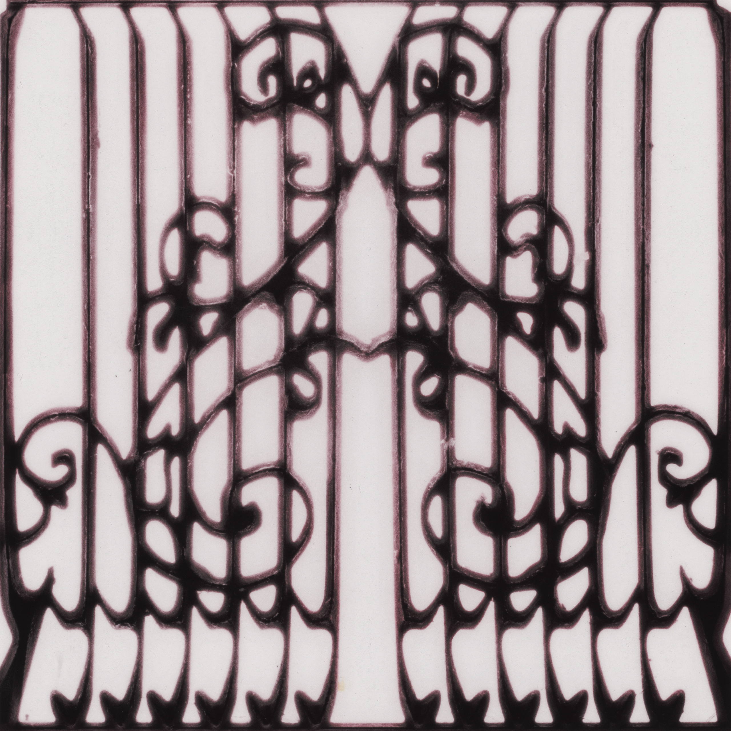 Model/Actriz announce second album Pirouette