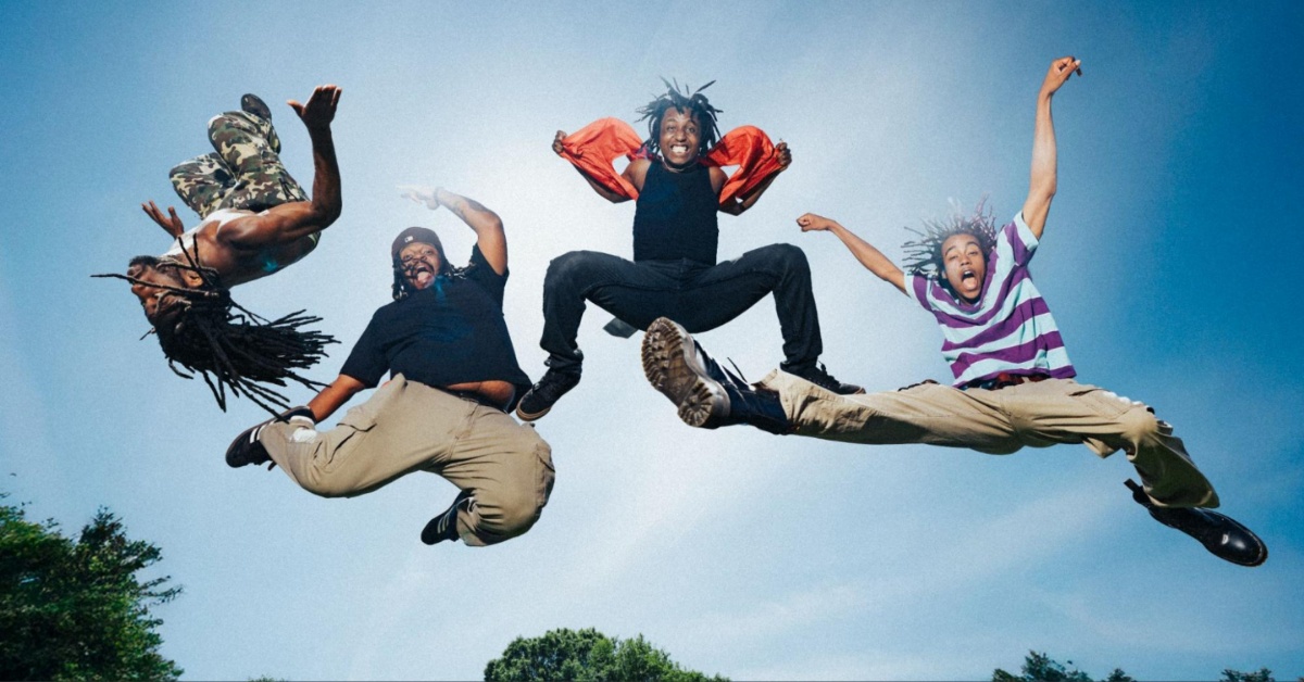 The Paradox team up with Travis Barker on “Bender”